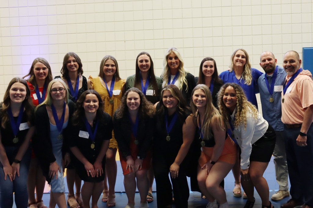Athletic Hall of Fame Banquet has record-setting crowd – Marian Network ...